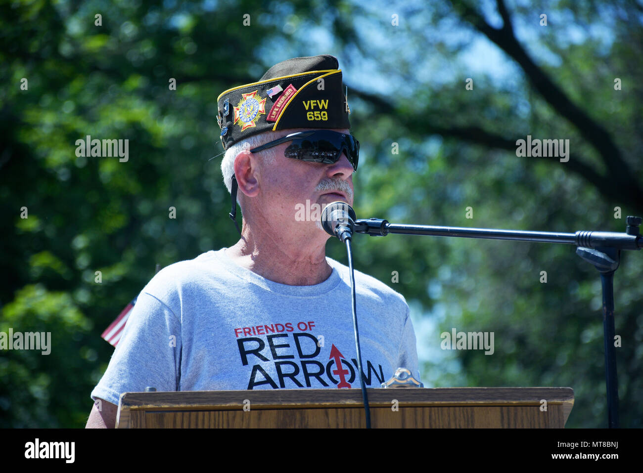 Ed Hanson, former command sergeant major for the 32nd Infantry Brigade ...