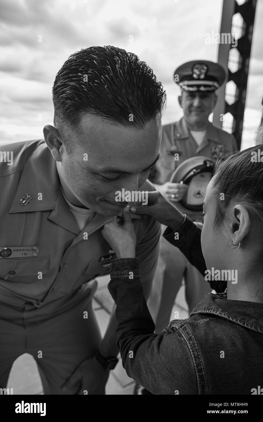 Chief Recruiter Kevin Kikawa, of Navy Talent Acquisition Group Portland ...