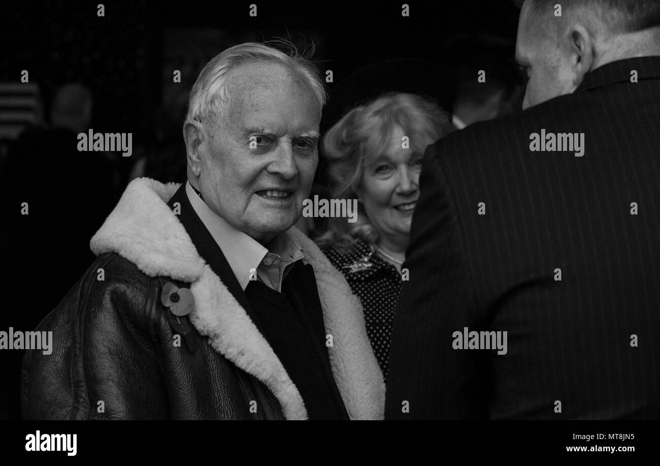 RAF Flight Lieutenant Colin S. Bell (Ret’d), a distinguish WWII Flying ...