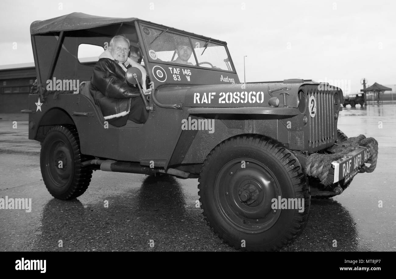 Colin bell raf hi-res stock photography and images - Alamy