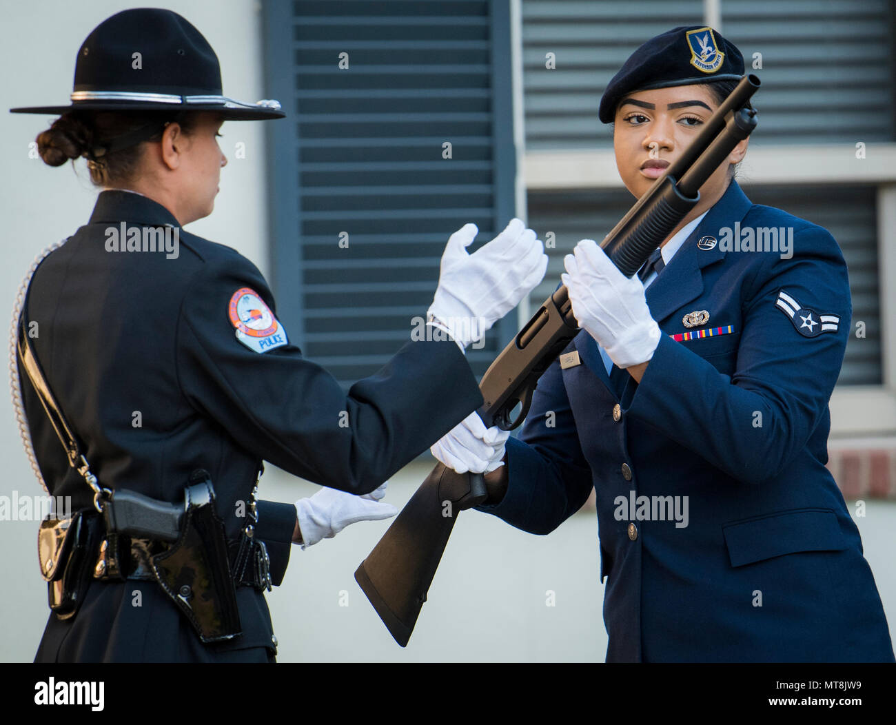 Reading aloud in class hi-res stock photography and images - Alamy