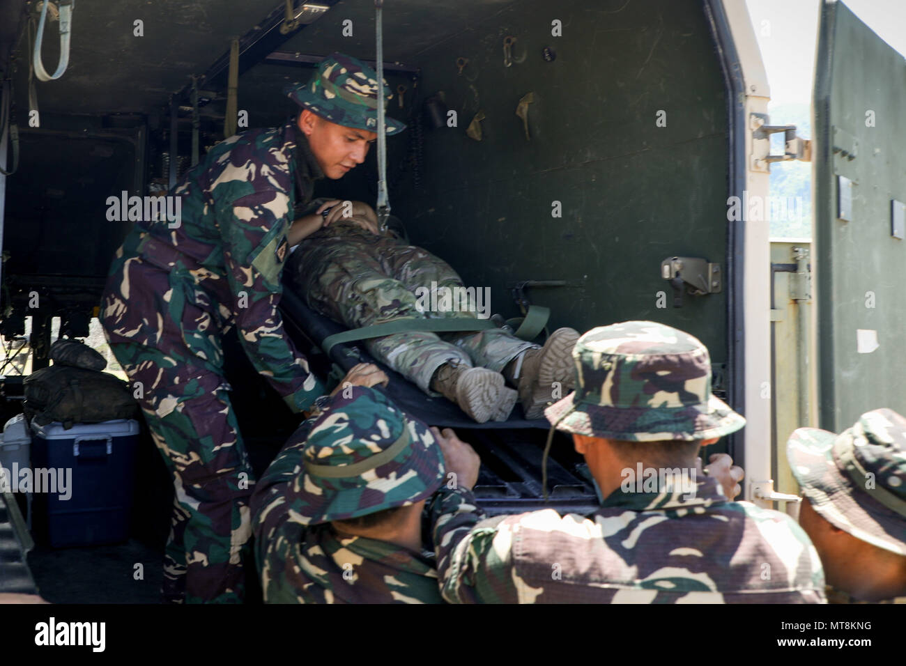 Philippine Army medical specialists from Philippine Army’s 72nd ...
