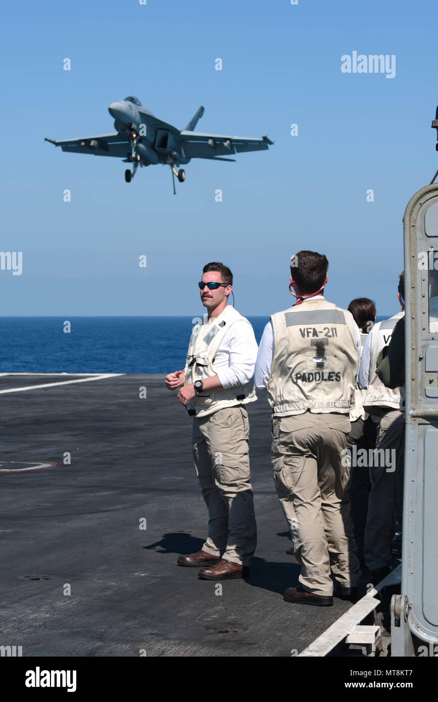 180514-N-NQ487-0238 MEDITERRANEAN SEA (May 14, 2018) An F/A-18E Super ...