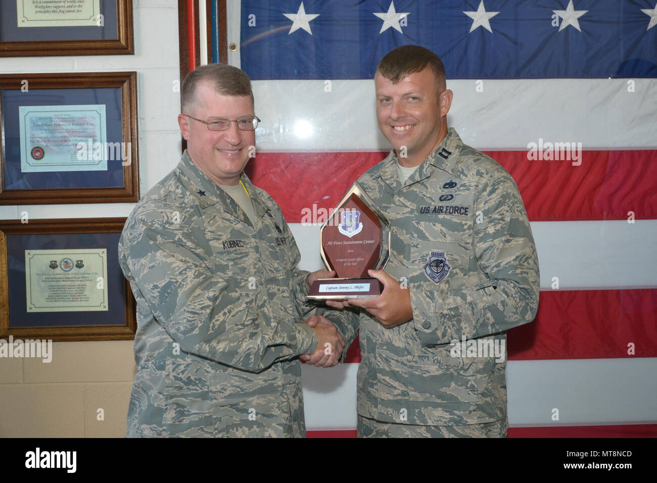 Warner robins air logistics center hi-res stock photography and images ...