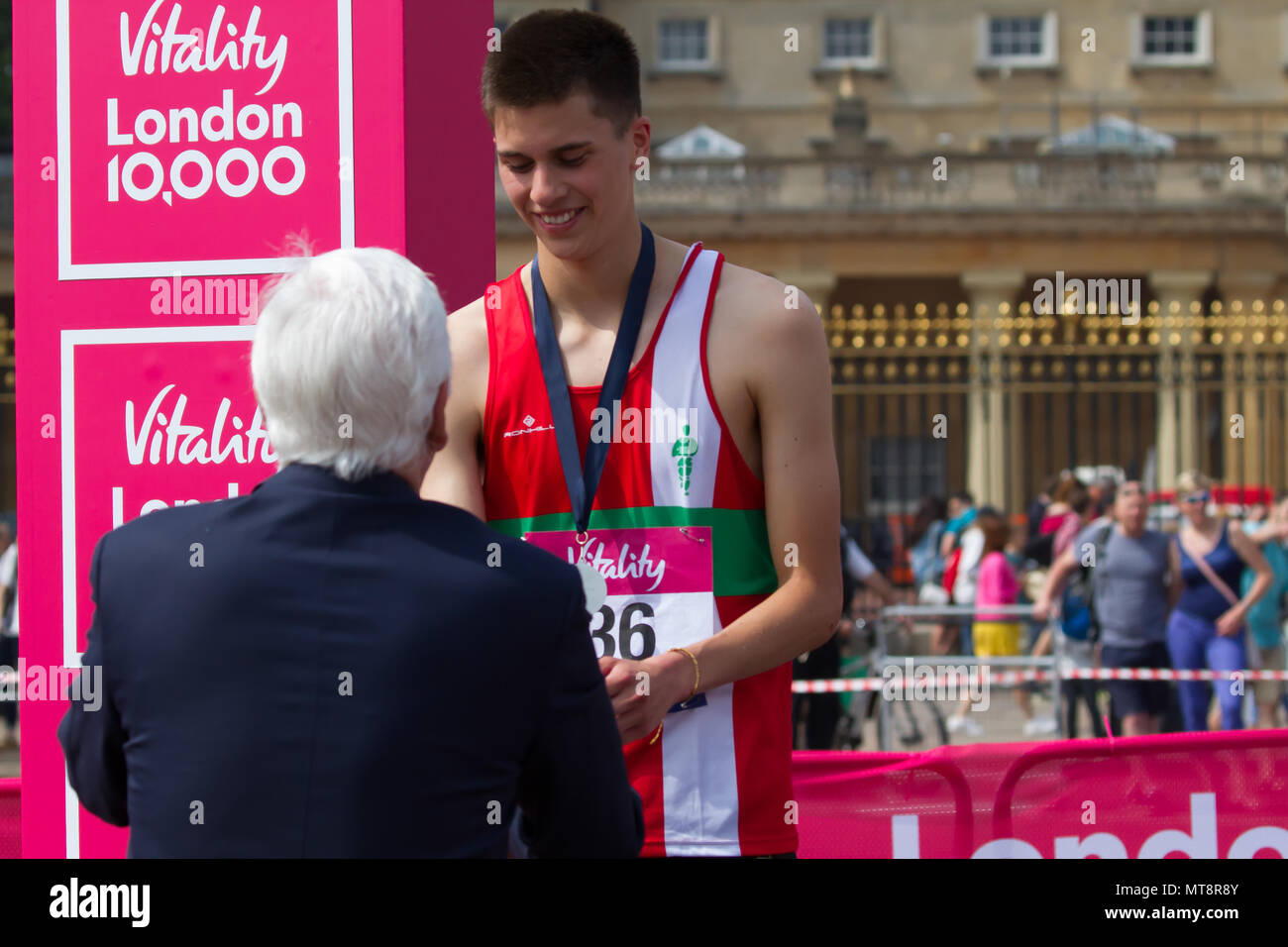 London,UK,28th May 2018,Richard Allen receives his mead at the Vitality ...