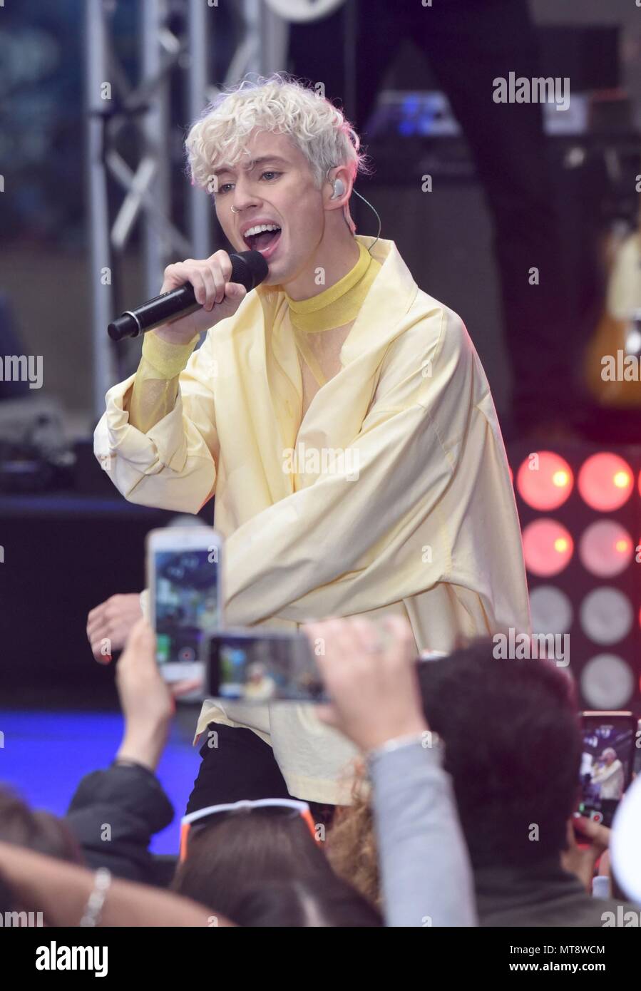 New York, NY, USA. 28th May, 2018. Troye Sivan on stage for Troye Sivan ...