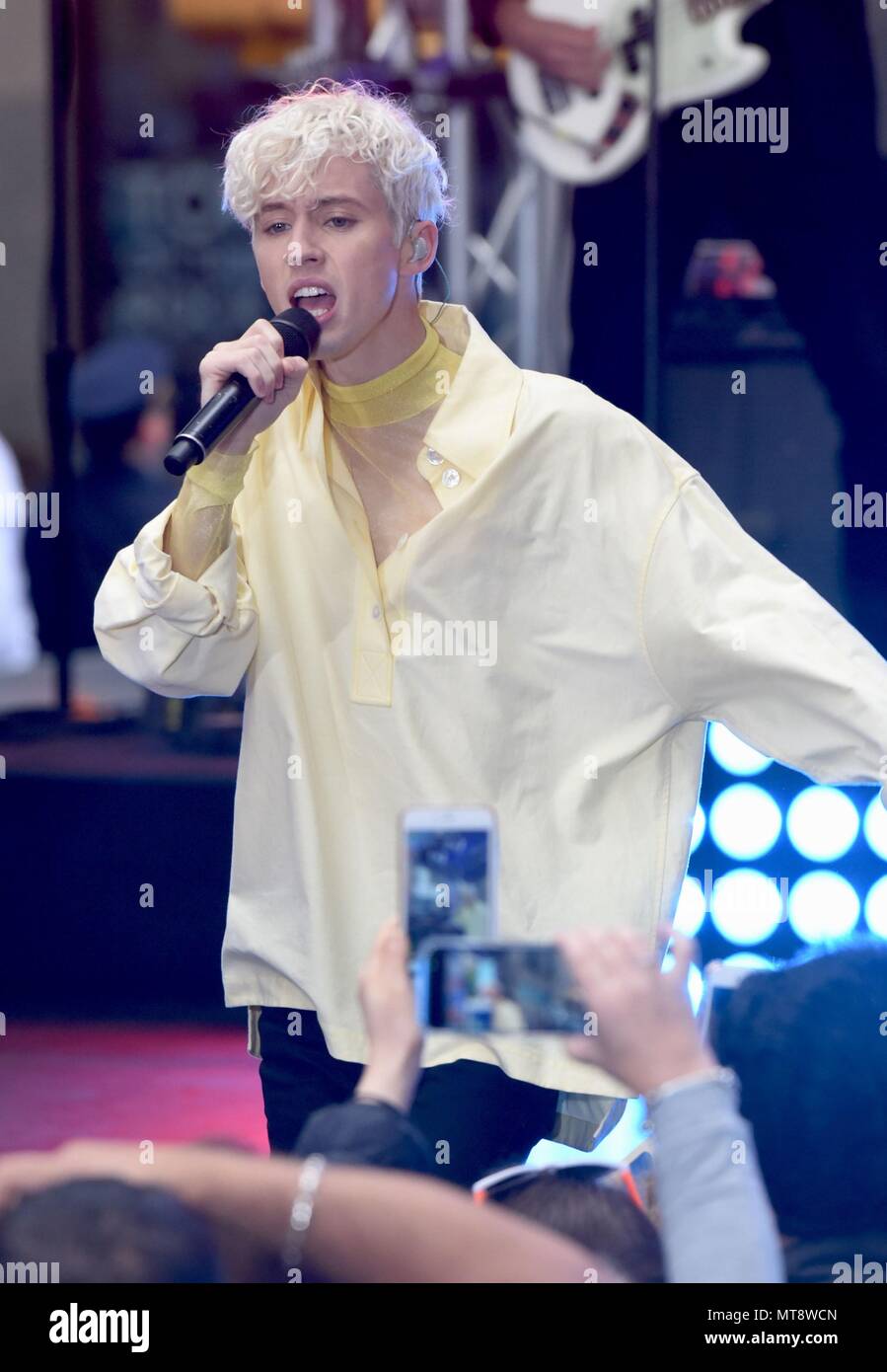 New York, NY, USA. 28th May, 2018. Troye Sivan on stage for Troye Sivan ...