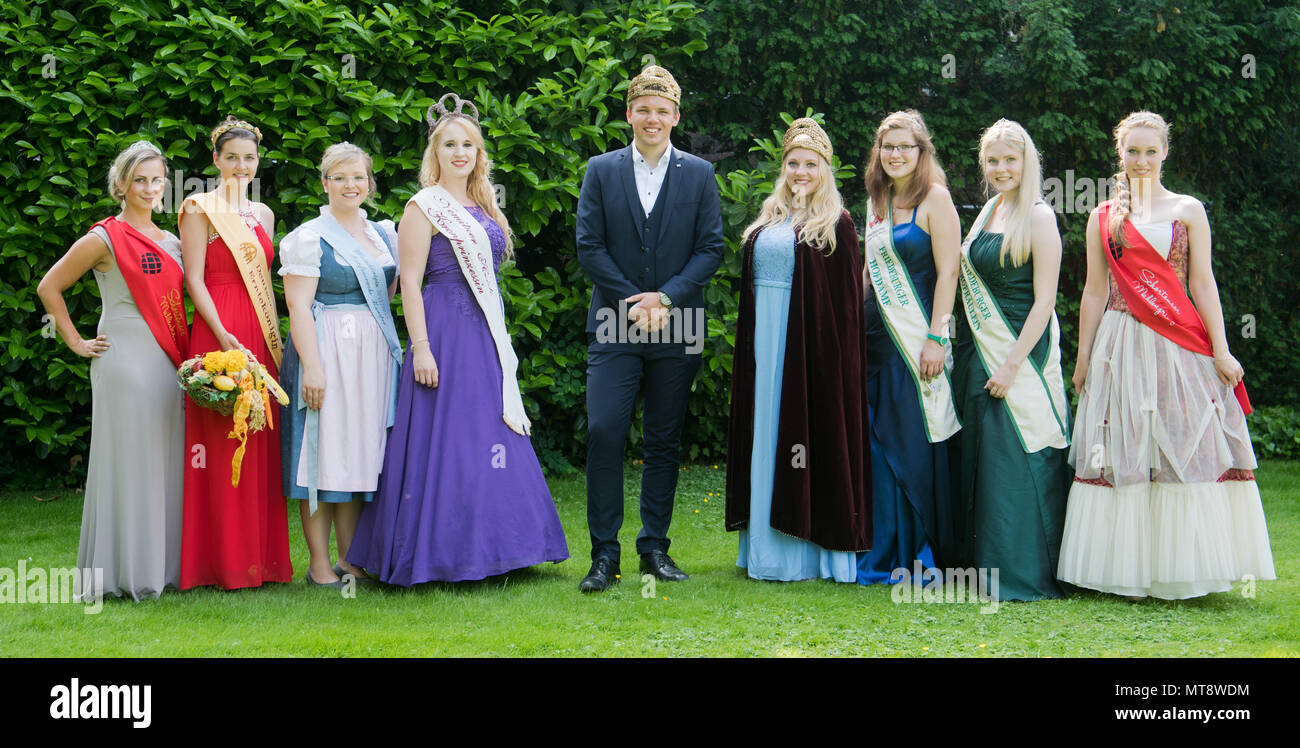 28 May 2018, Germany, Hanover: Harvest king Alexander from Scharmbeck ...