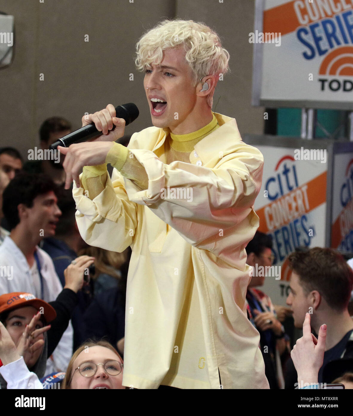 New York City, New York, USA. 28th May, 2018. Musician TROYE SIVAN ...