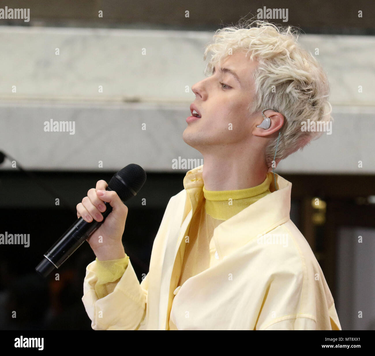 New York City, New York, USA. 28th May, 2018. Musician TROYE SIVAN ...