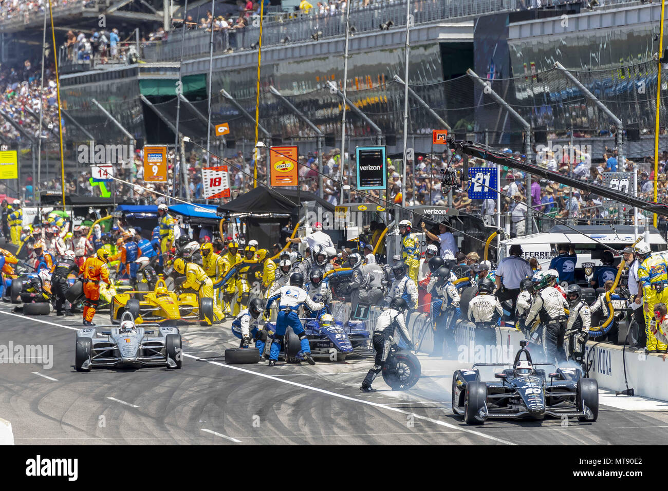 Pit 565 hi-res stock photography and images - Alamy