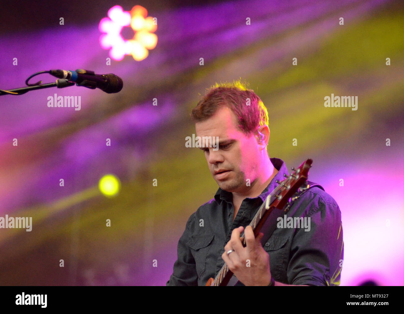 Chillicothe, Illinois, USA. 25th May, 2018. Lead singer Brendan Bayliss ...