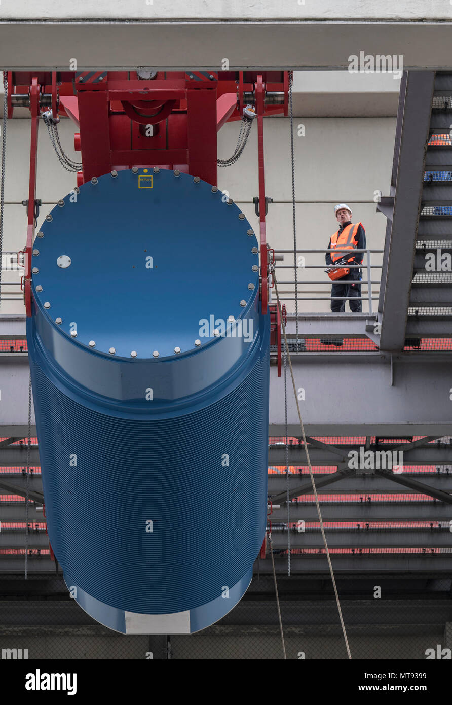 Reactor plant container hi-res stock photography and images - Alamy