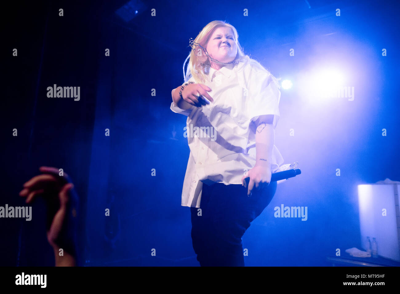 Alma gonzales hi-res stock photography and images - Alamy