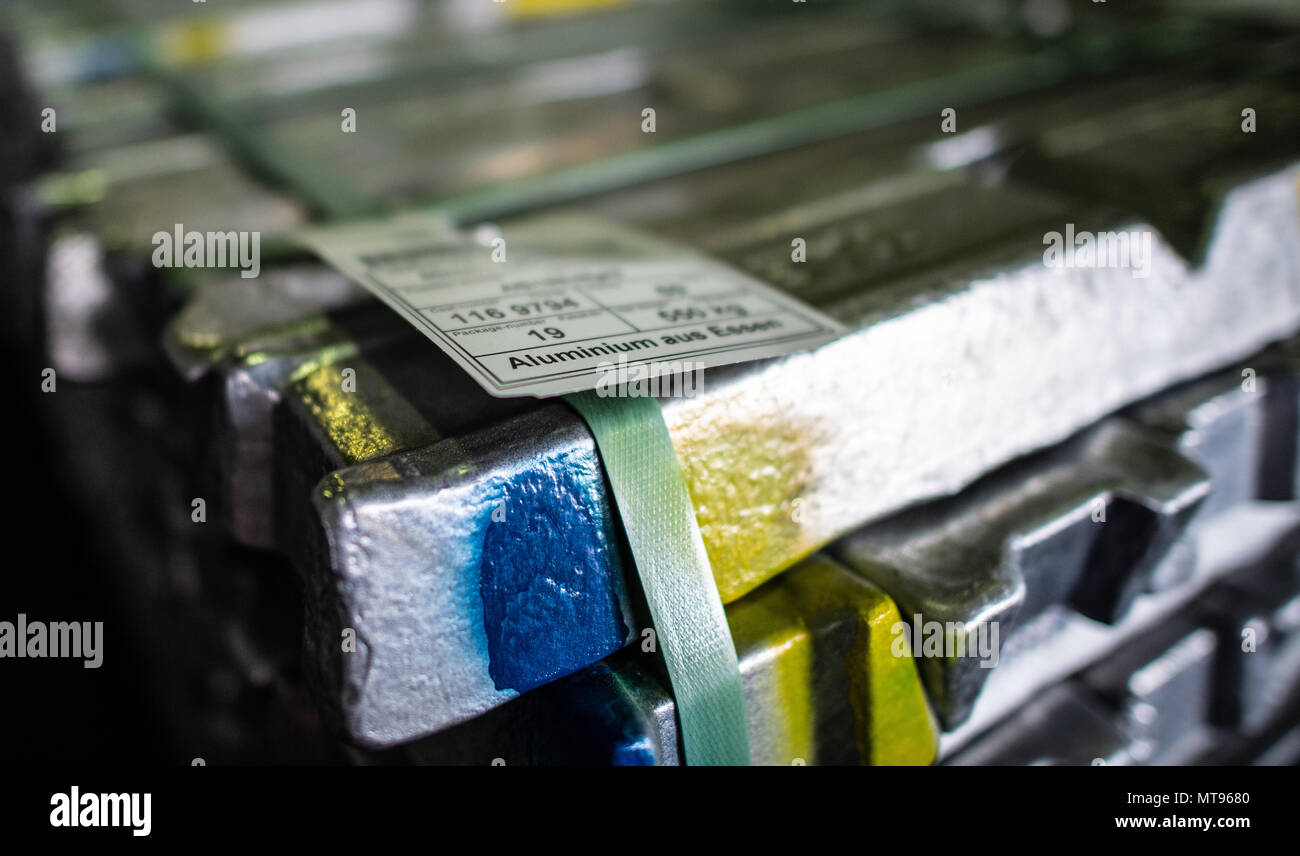 Production of aluminium at TRIMET Aluminium SE in Essen, North Rhine ...