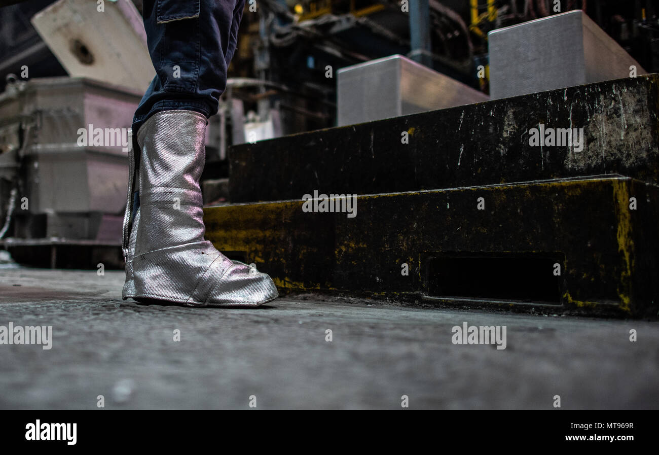 Production of aluminium at TRIMET Aluminium SE in Essen, North Rhine ...