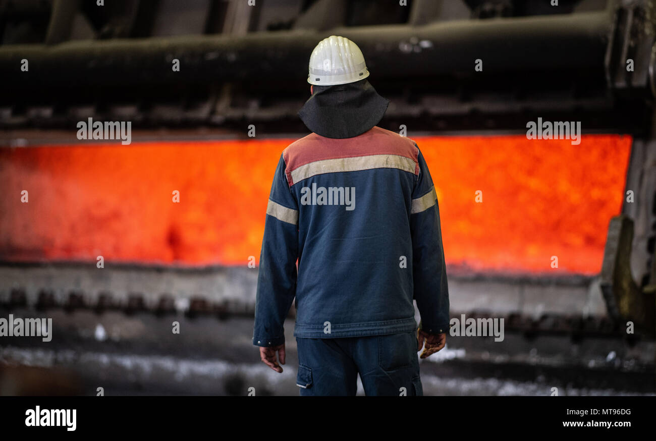 Production of aluminium at TRIMET Aluminium SE in Essen, North Rhine ...