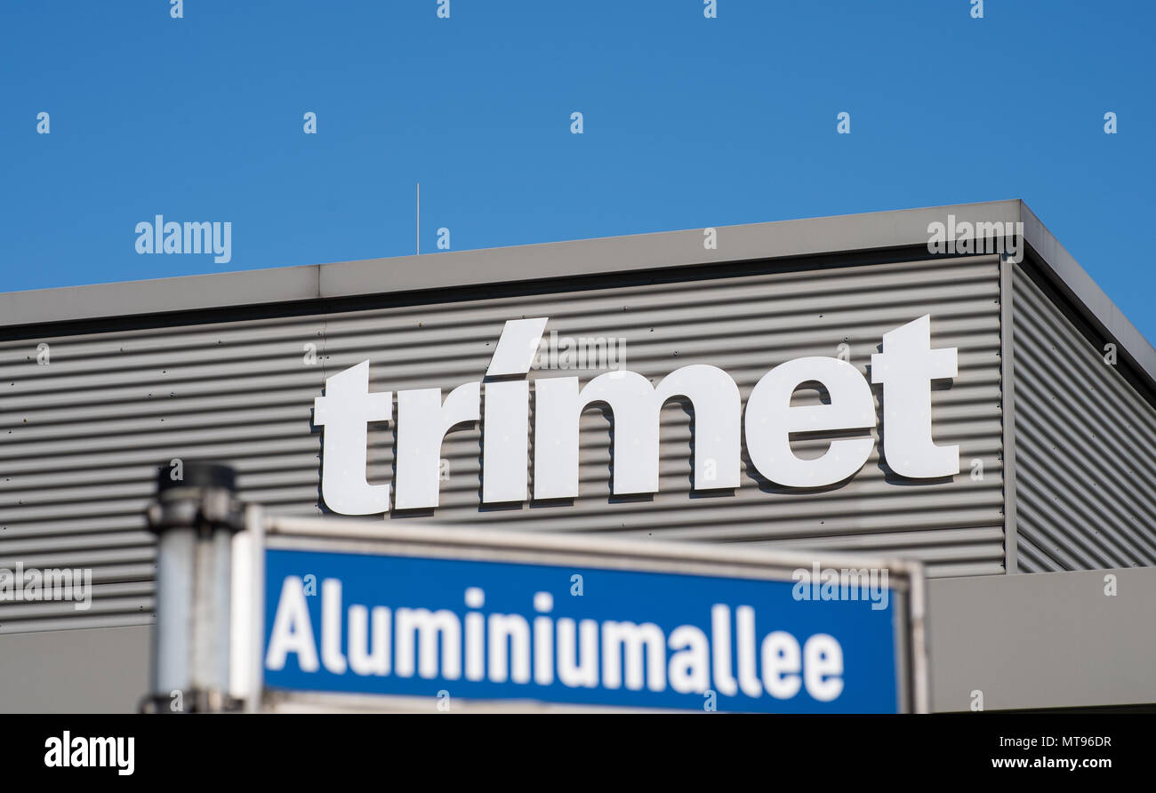 Production of aluminium at TRIMET Aluminium SE in Essen, North Rhine ...