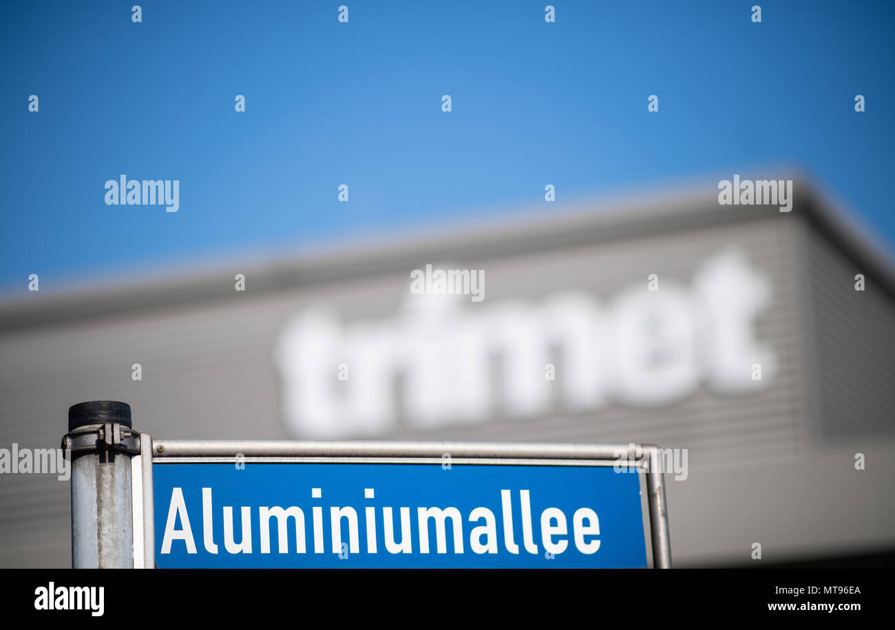 Production of aluminium at TRIMET Aluminium SE in Essen, North Rhine ...
