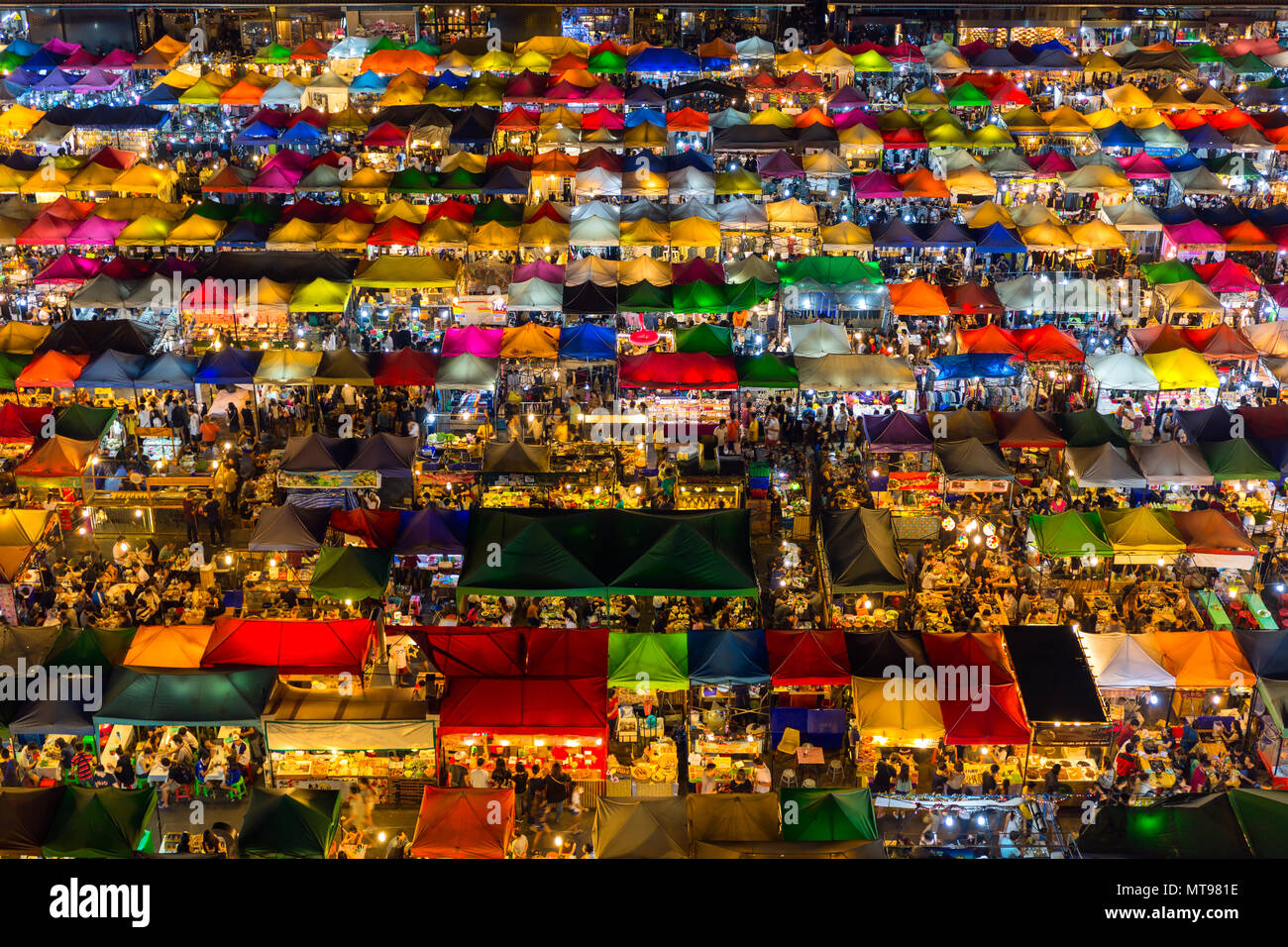 Ratchada Night Market in Bangkok Stock Photo - Alamy