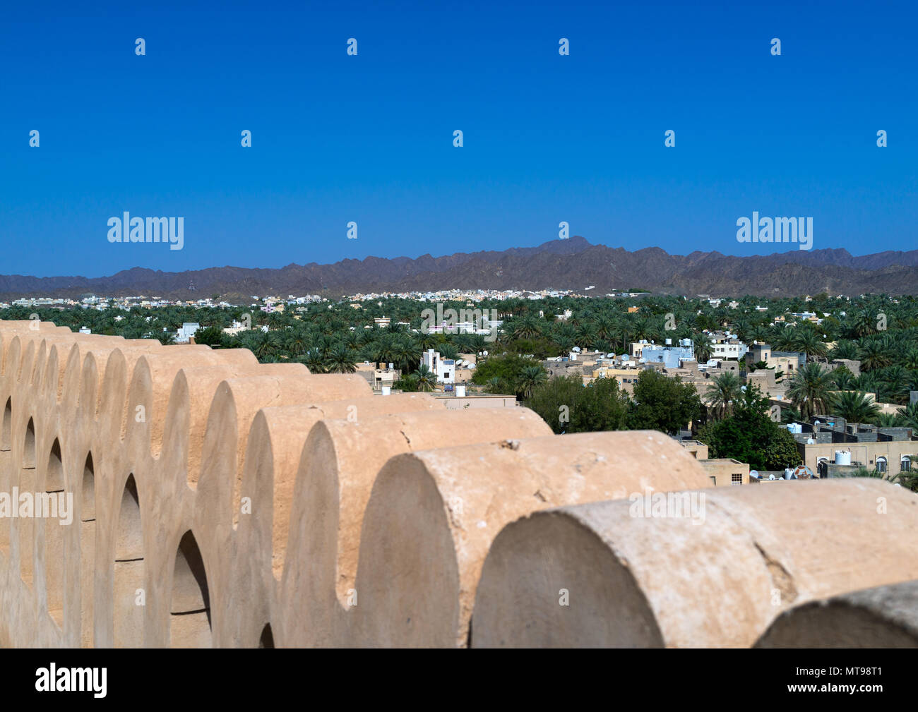 Nizwa fort remparts, Ad Dakhiliyah Region, Nizwa, Oman Stock Photo - Alamy