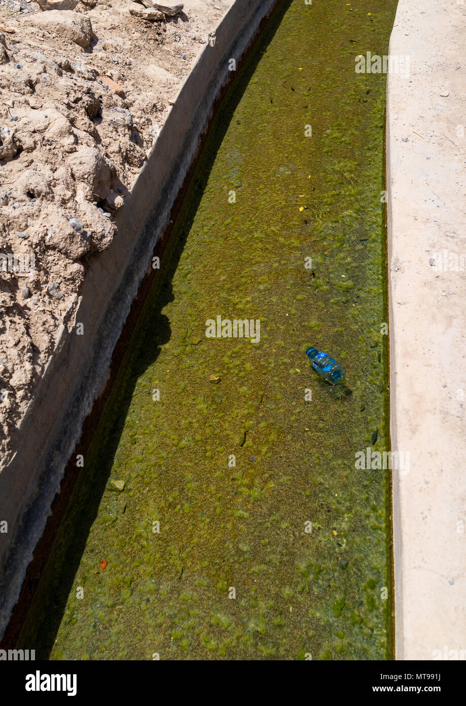 Oman pollution hi-res stock photography and images - Alamy