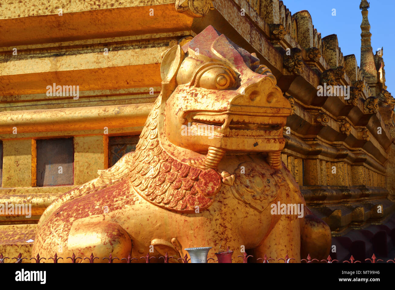 Asia myanmar bagan lion temple hi-res stock photography and images - Alamy