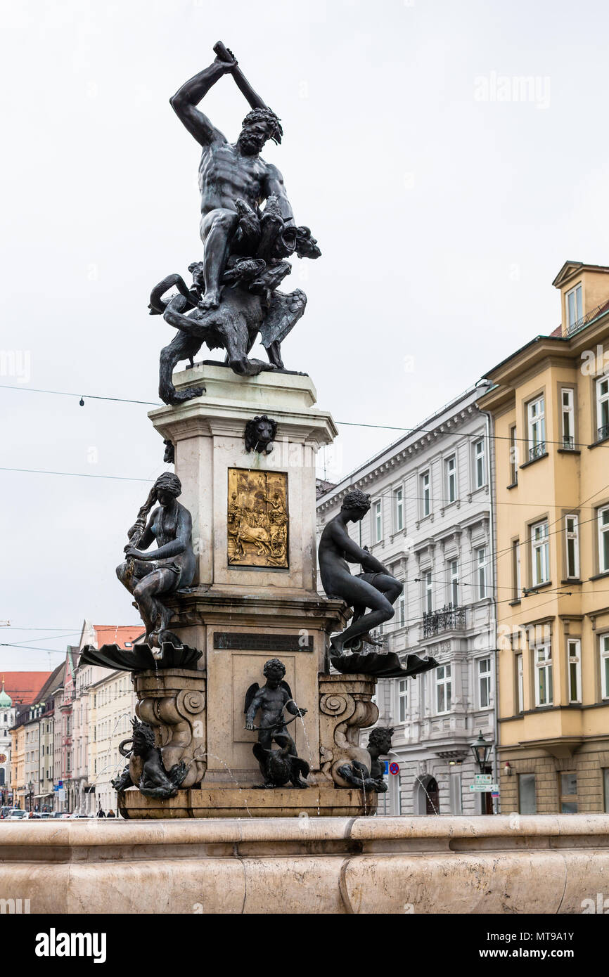 Travel to Germany - view of Herkulesbrunnen (Hercules fountain) on ...