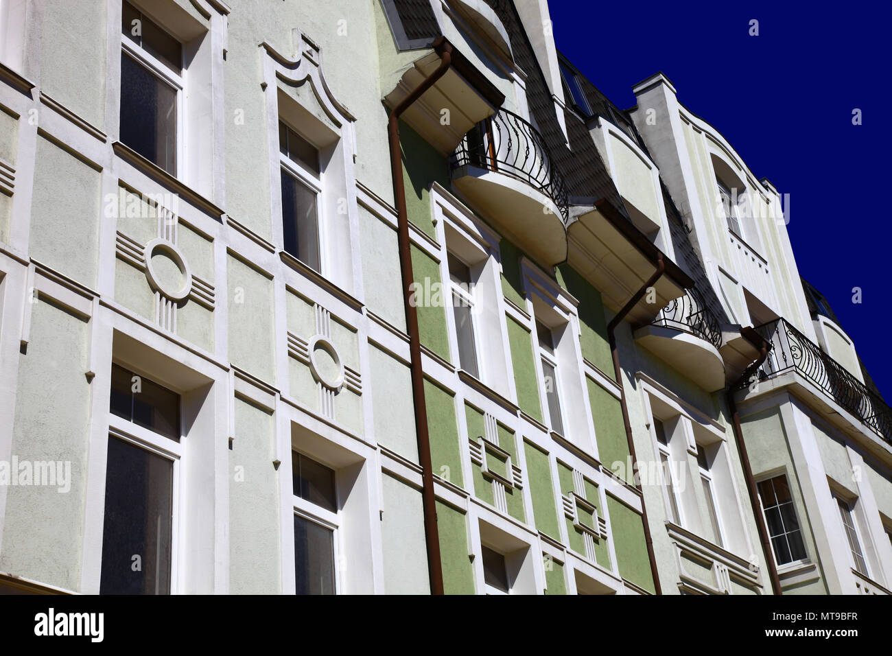 Old fashioned old fashioned buildings hi-res stock photography and ...