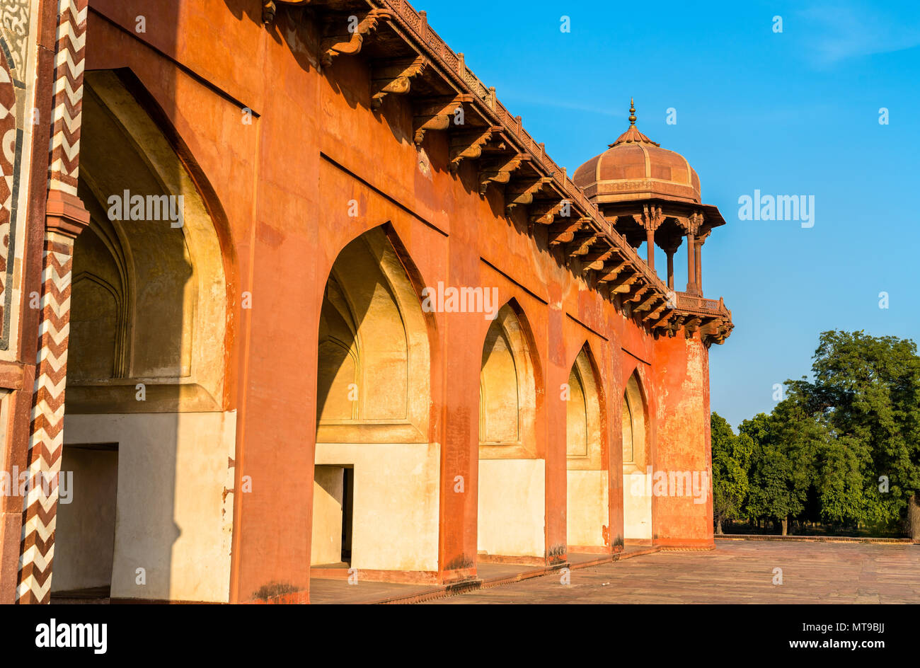 Tomb of Akbar the Great at Sikandra Fort in Agra, India Stock Photo - Alamy