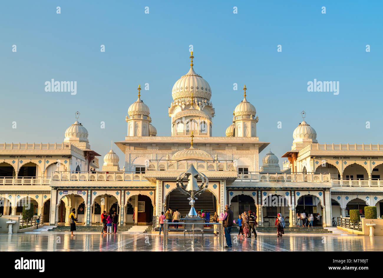 Gurdwara dome hi-res stock photography and images - Alamy
