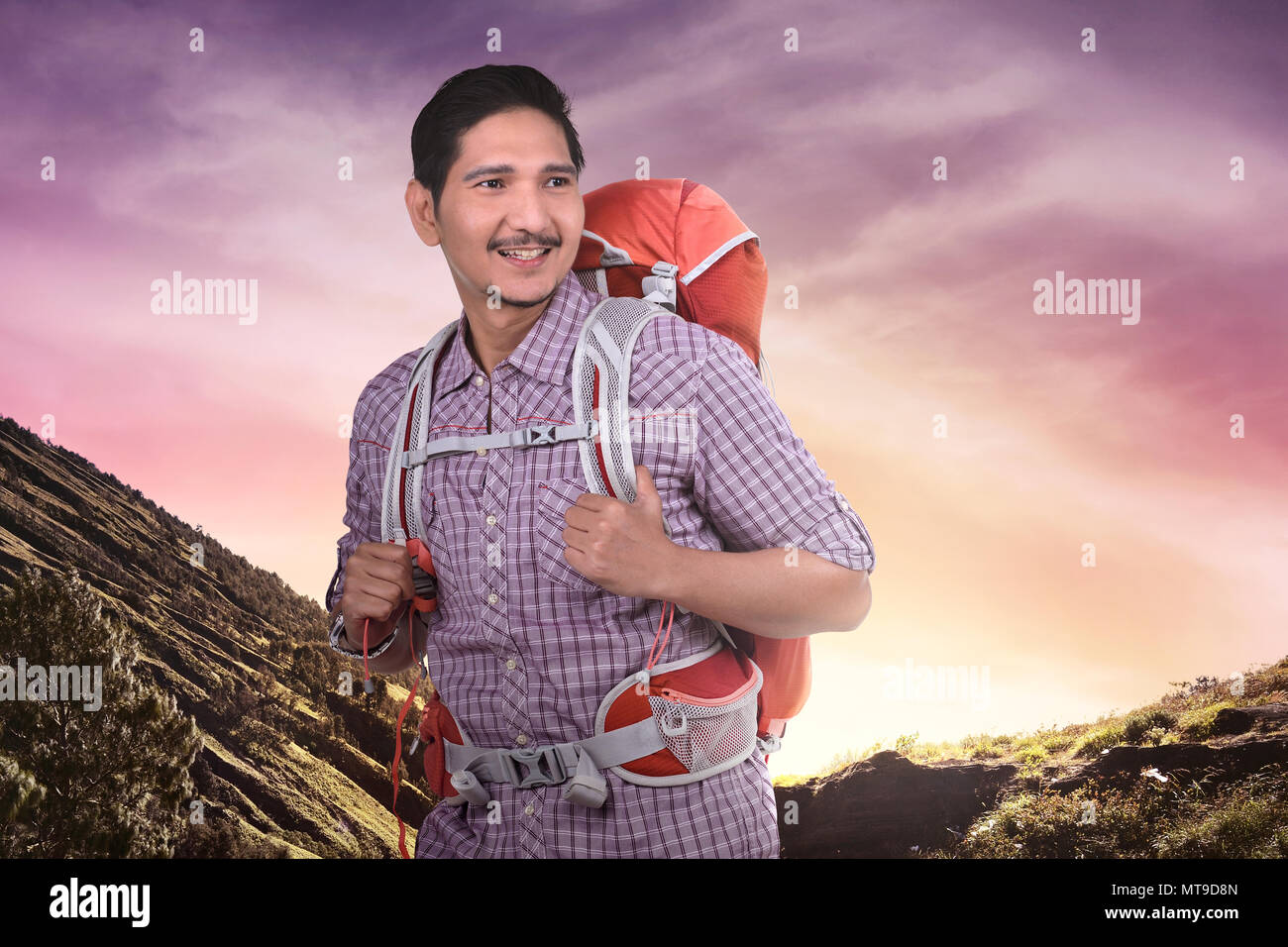 Asian tourist man hi-res stock photography and images - Alamy