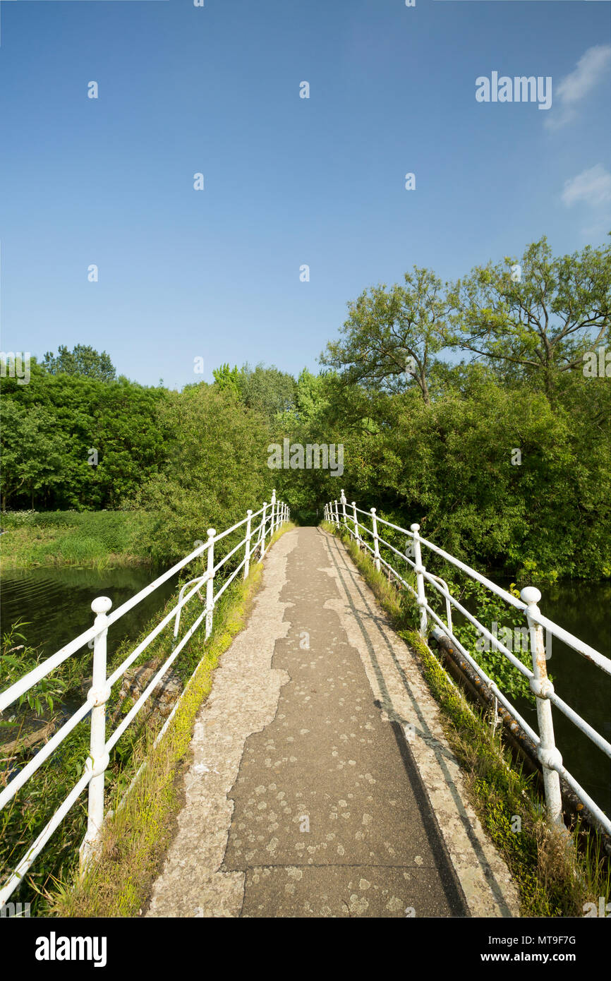 River bridge over river stour hi-res stock photography and images - Alamy