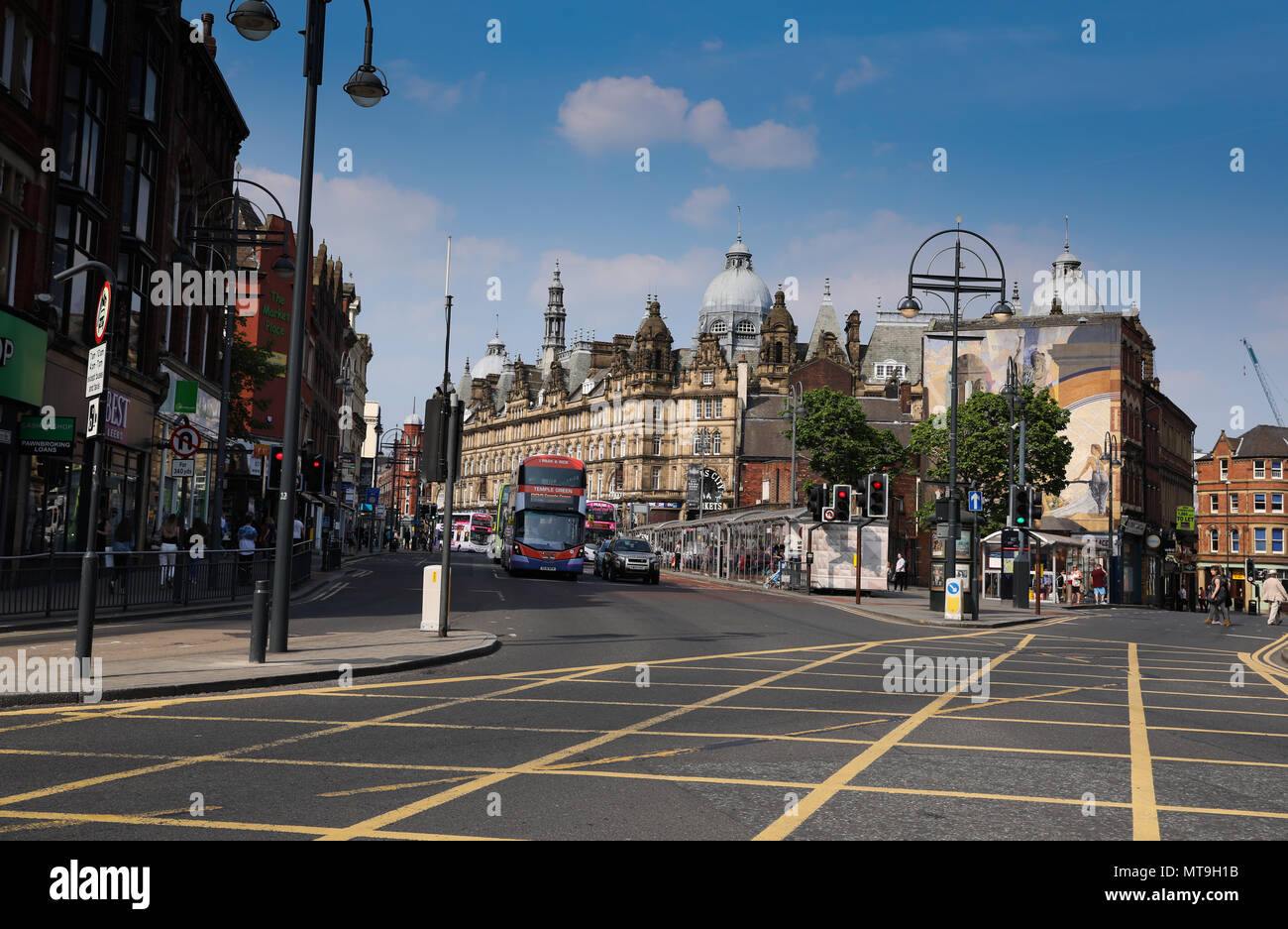 Leeds city hi-res stock photography and images - Alamy