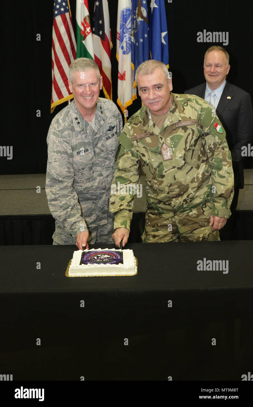 Pairing e hi-res stock photography and images - Alamy