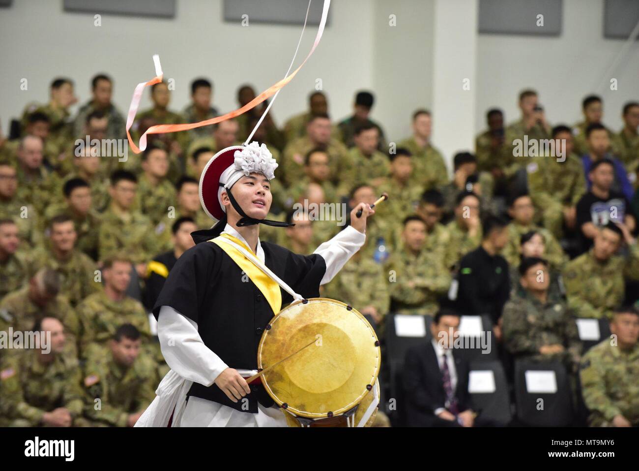 Samulnori hi-res stock photography and images - Alamy