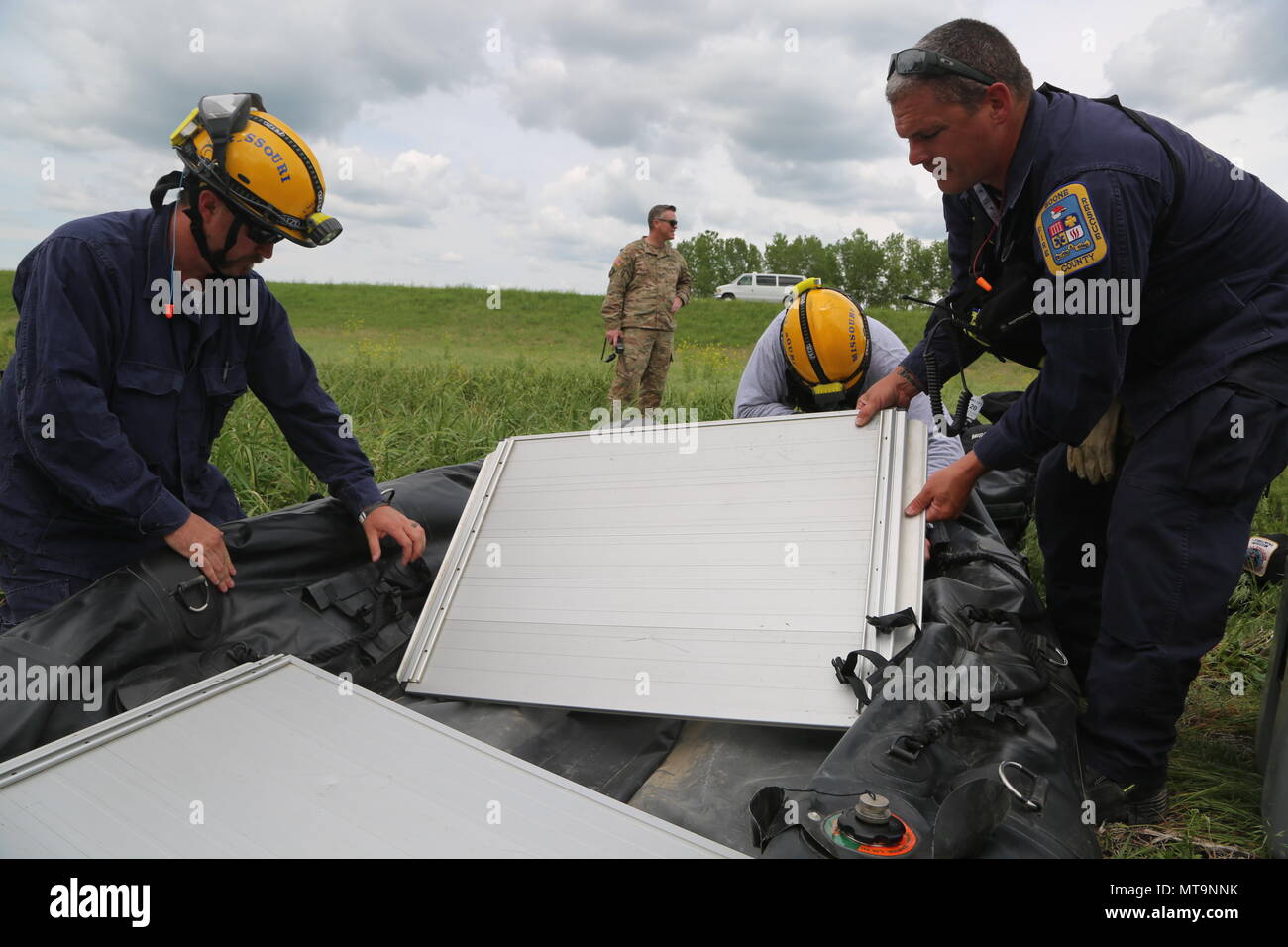 Seismic boat hi-res stock photography and images - Alamy