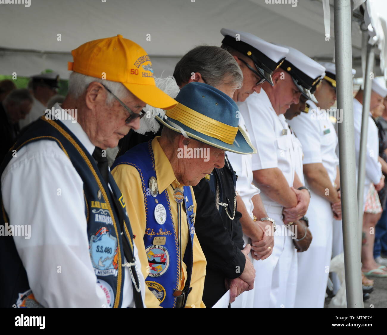 Submarine veterans, active duty submariners, family and friends bow ...
