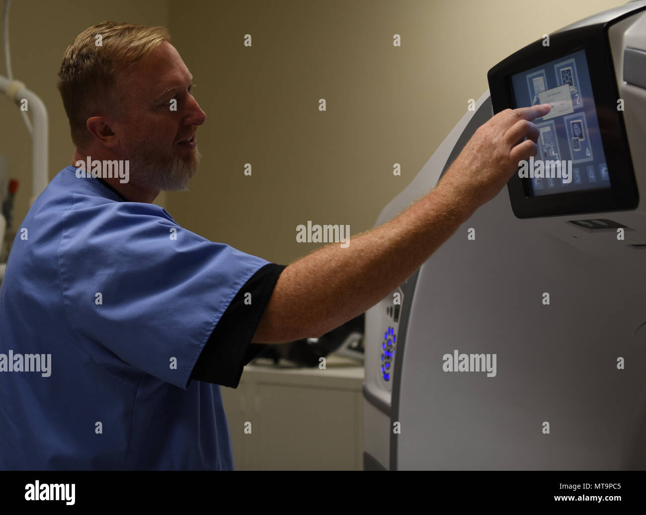 56th medical group hi-res stock photography and images - Alamy