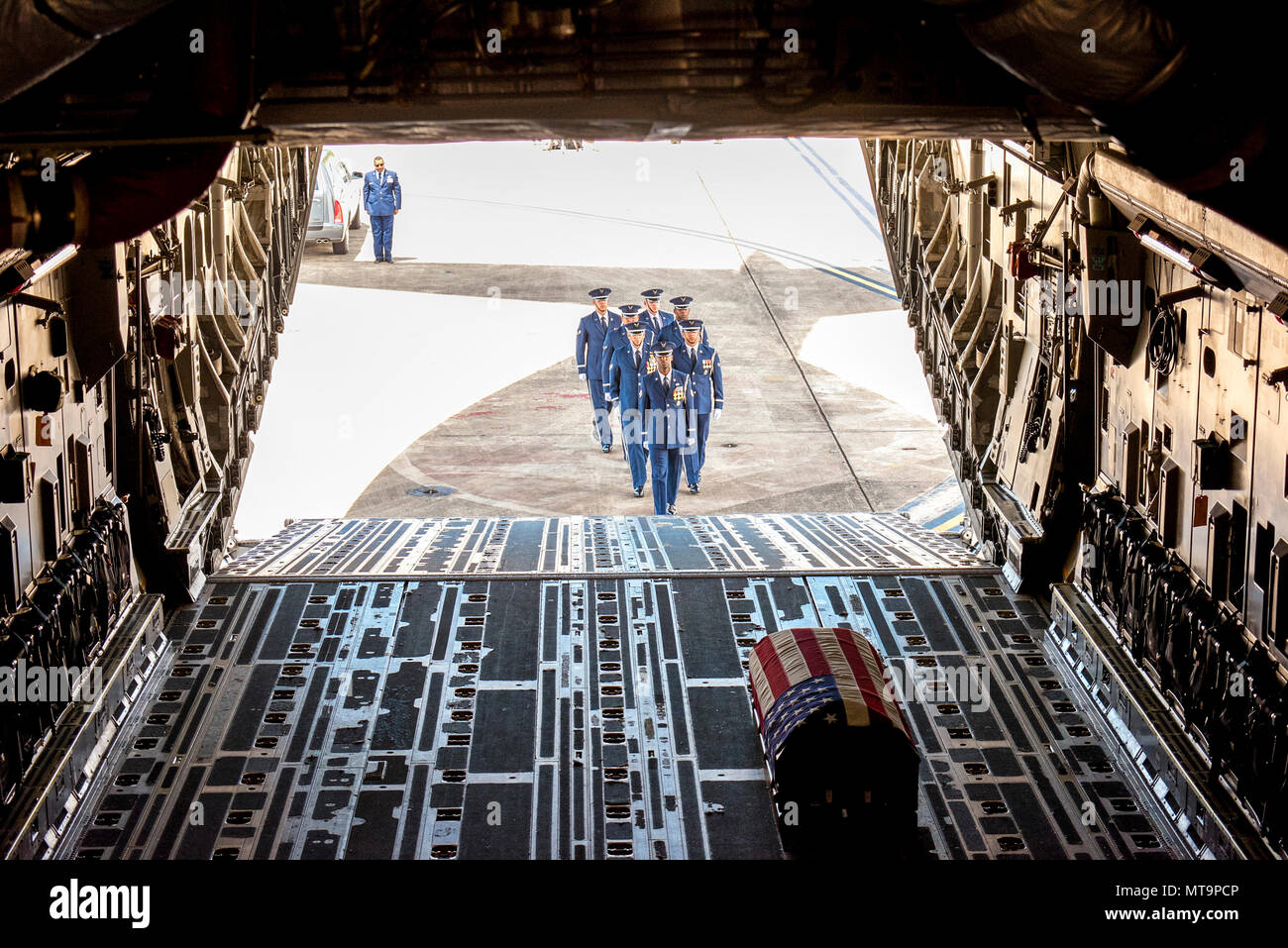 Carlos rivera perform hi-res stock photography and images - Alamy