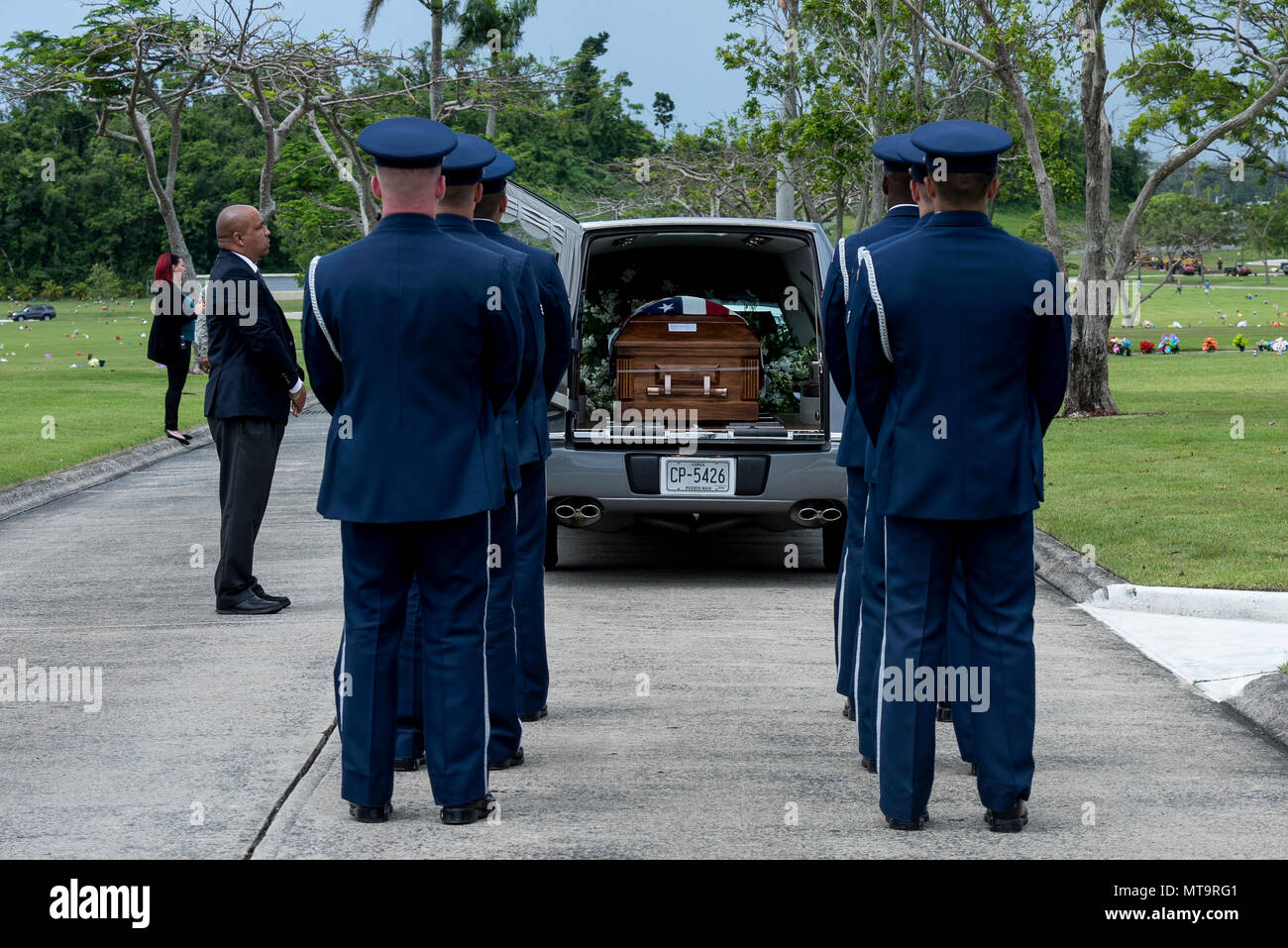 Airmen from the U.S. Air Force Honor Guard perform full military ...