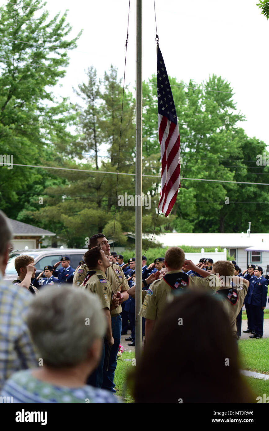 Boy Scout Troop 61 hoists the American Flag during the 30th Annual ...