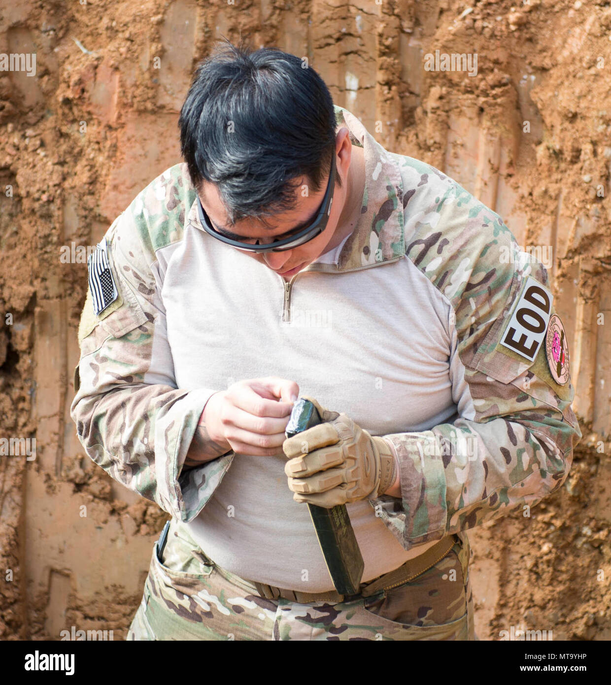 18th civil engineer squadron explosive ordnance disposal hi-res stock ...