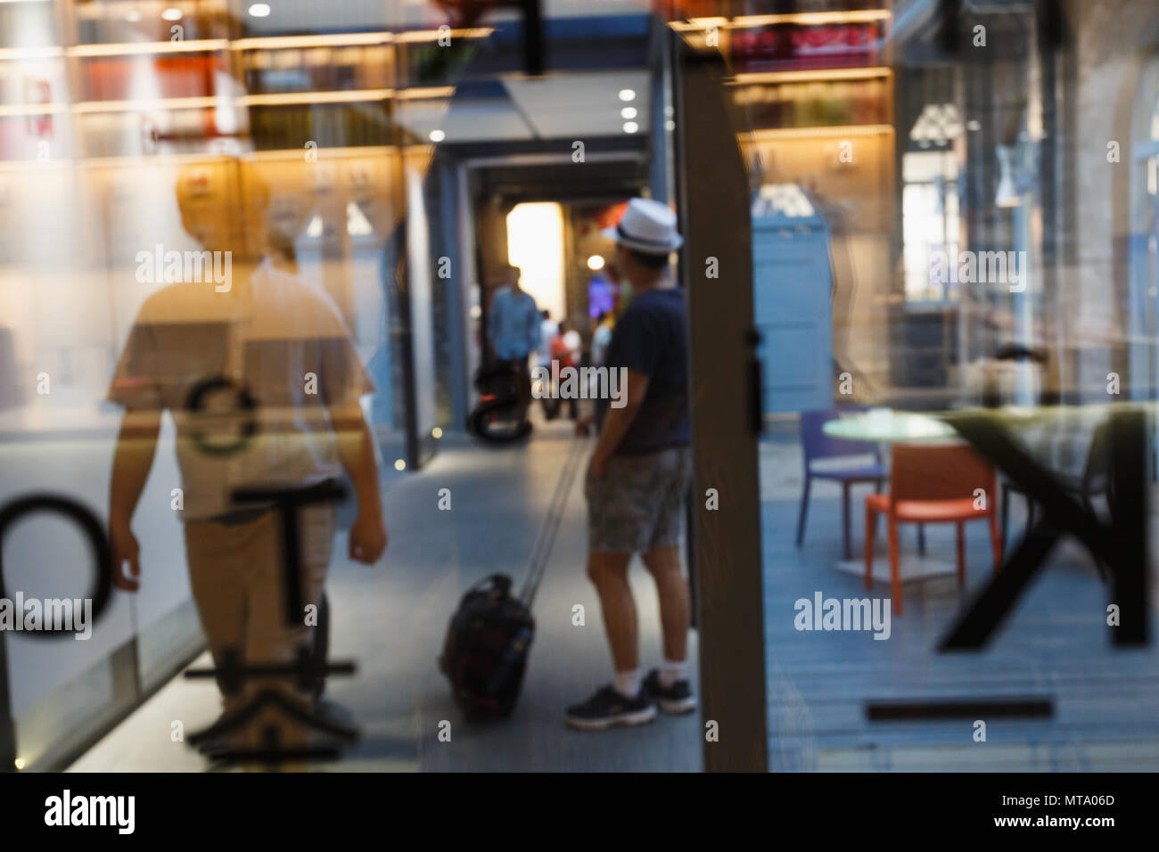 Chengdu, Sichuan Province, China - May 24, 2018 : china lane, Kuan and ...