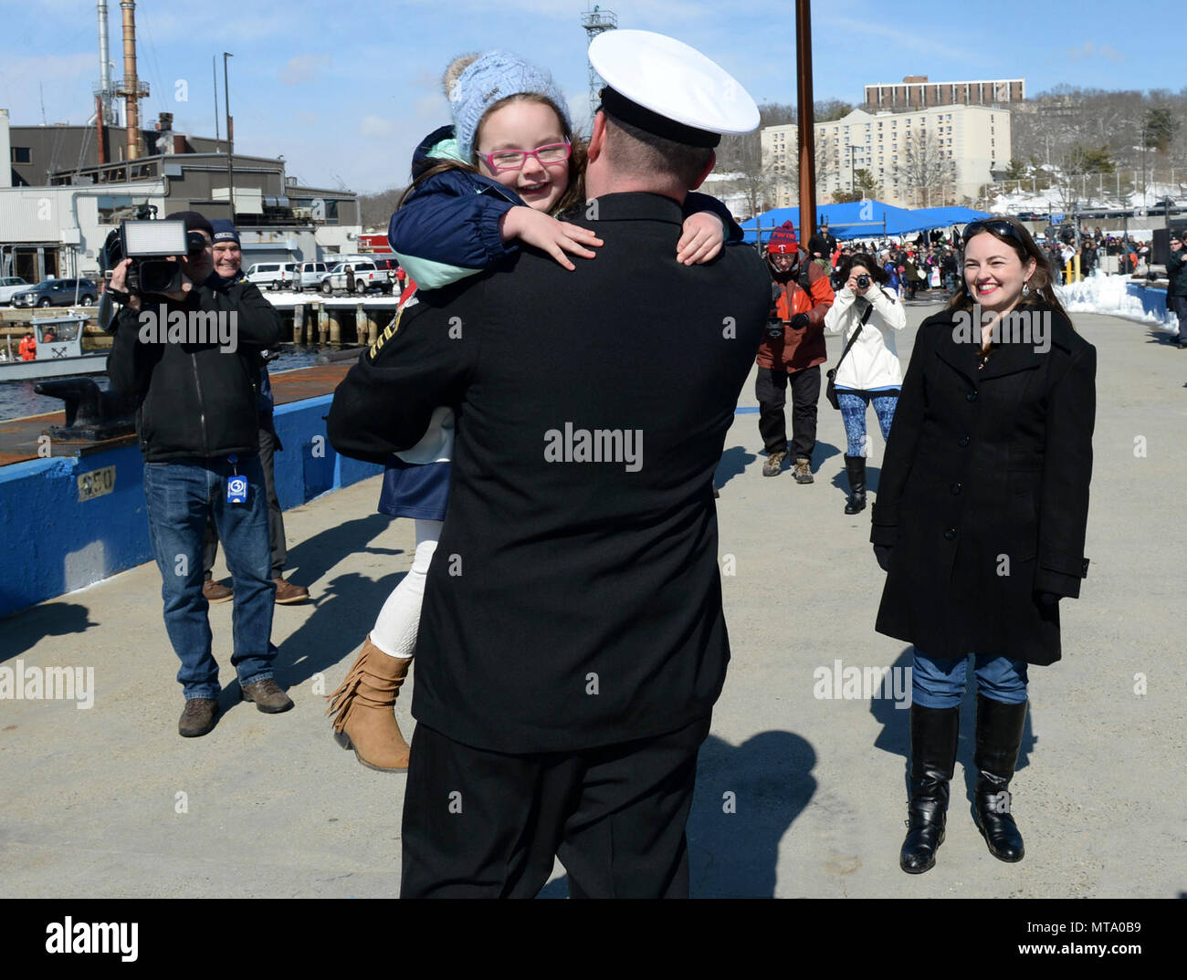 80314-N-LW591-018 GROTON, Conn. (Mar. 14, 2018) Chief Sonar Technician ...