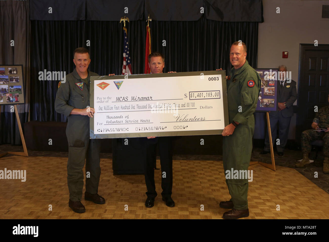 Maj gen mark wise hi-res stock photography and images - Alamy