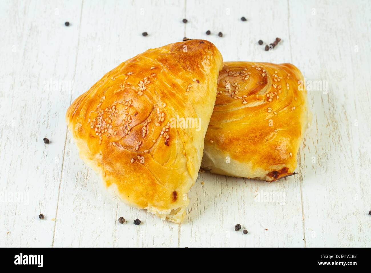 Traditional samosa pastry with meat Stock Photo - Alamy
