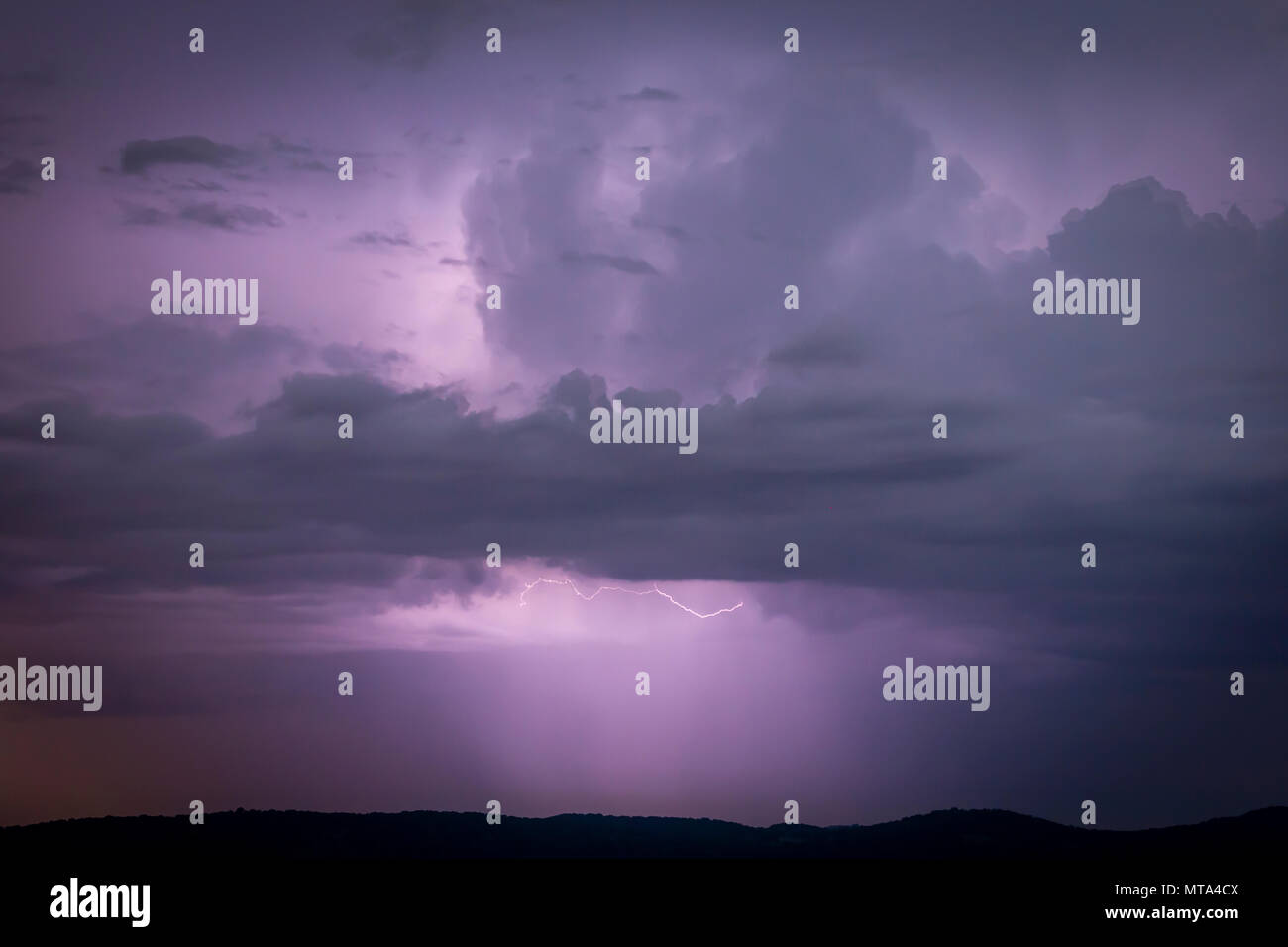 Big thundercloud hi-res stock photography and images - Alamy