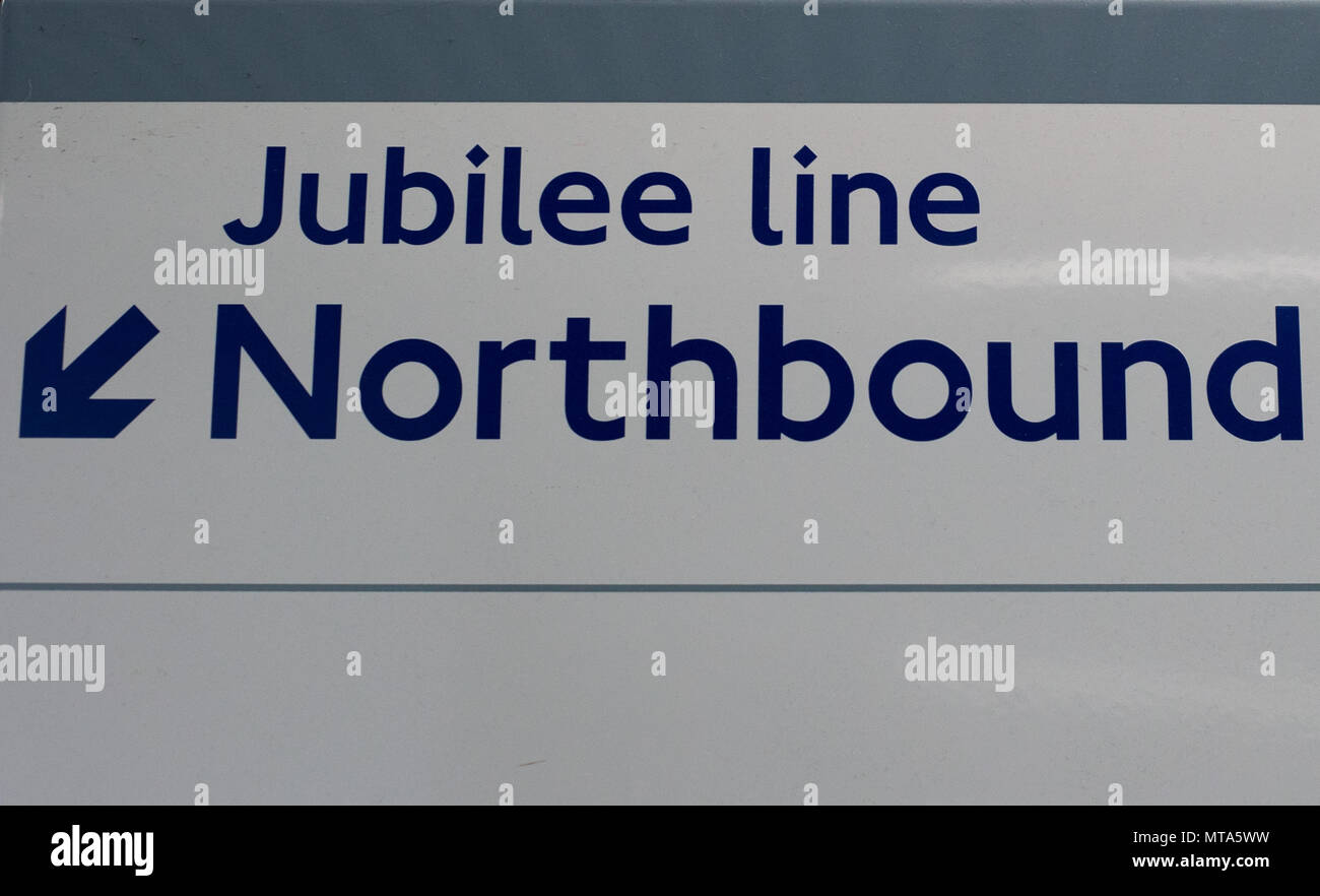 The entire Jubilee Line was suspended following a power failure ...