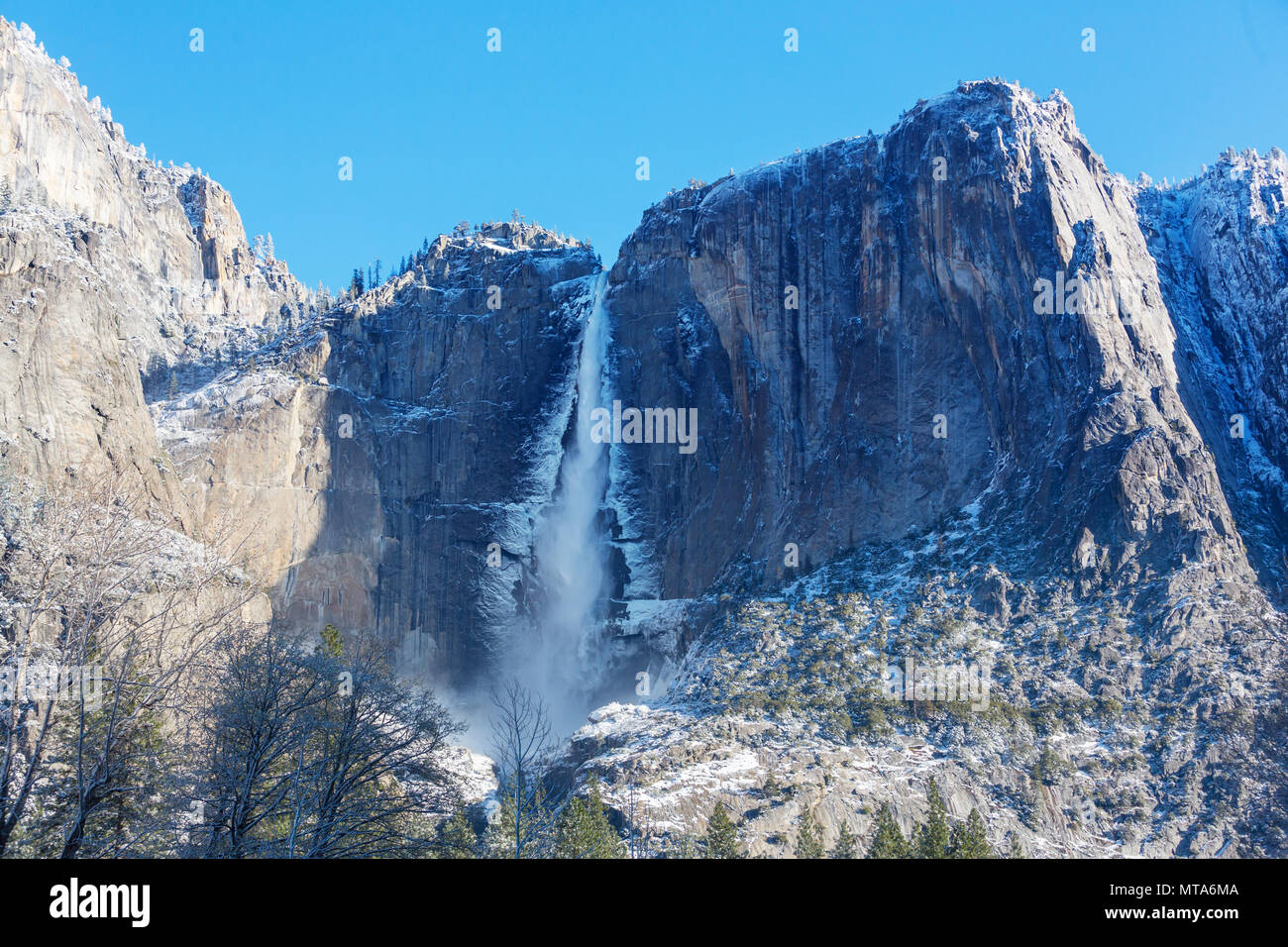 Beautiful early spring landscapes in Yosemite National Park, Yosemite ...